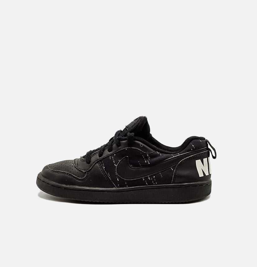Nike Court Borough – Shuffle
