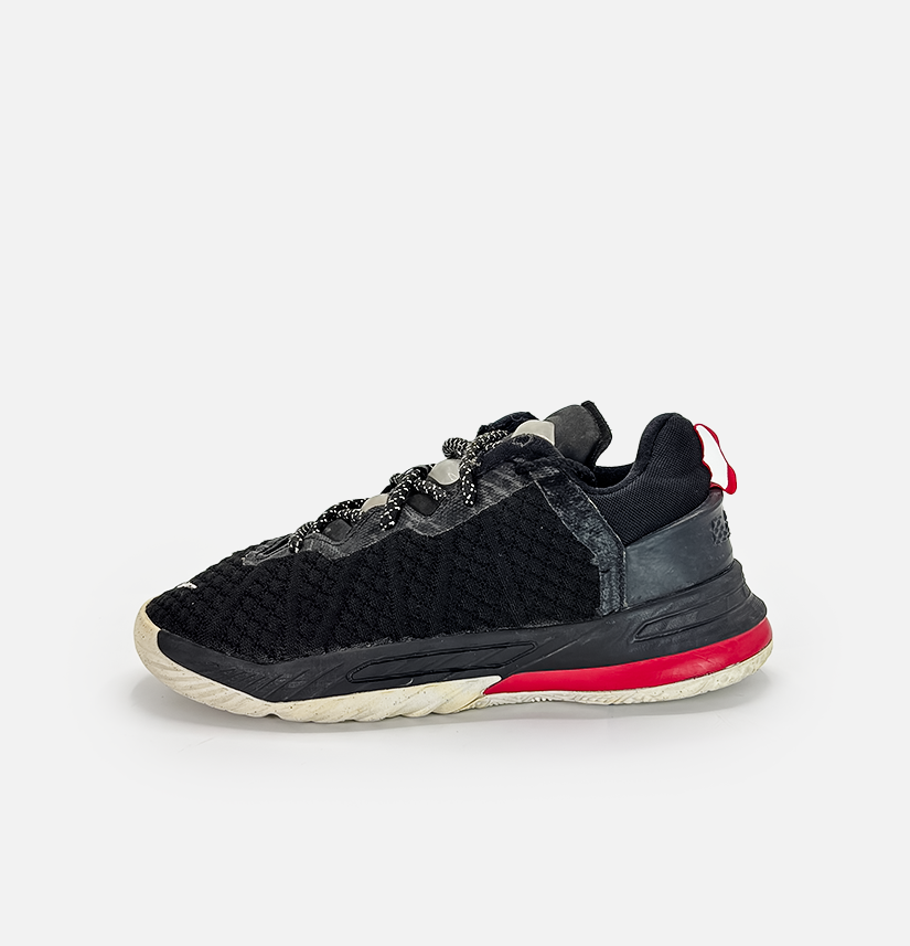 Nike Lebron 18 – Shuffle